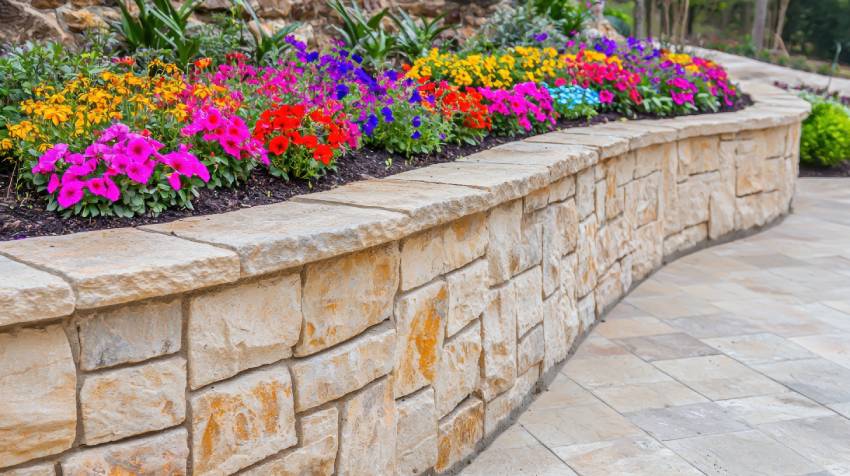The Best Retaining Wall Materials with Optimal Strength